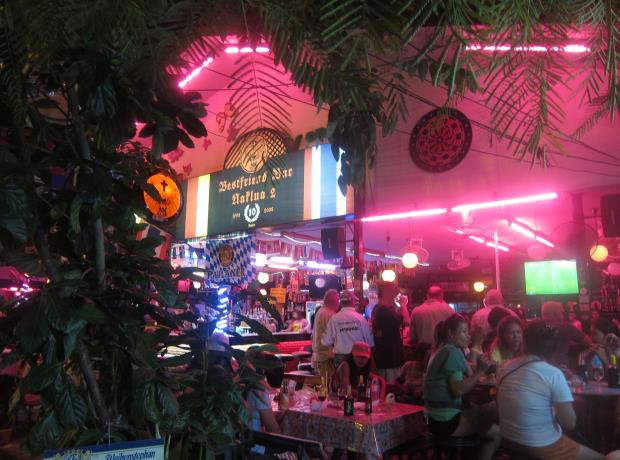 Best Friend Bar Naklua - bei Norbert im VIP Barcenter